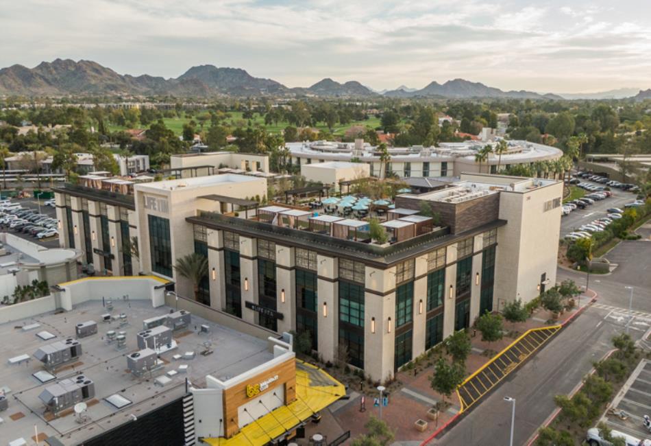 Life Time Biltmore: Redefining Luxury Fitness in Phoenix